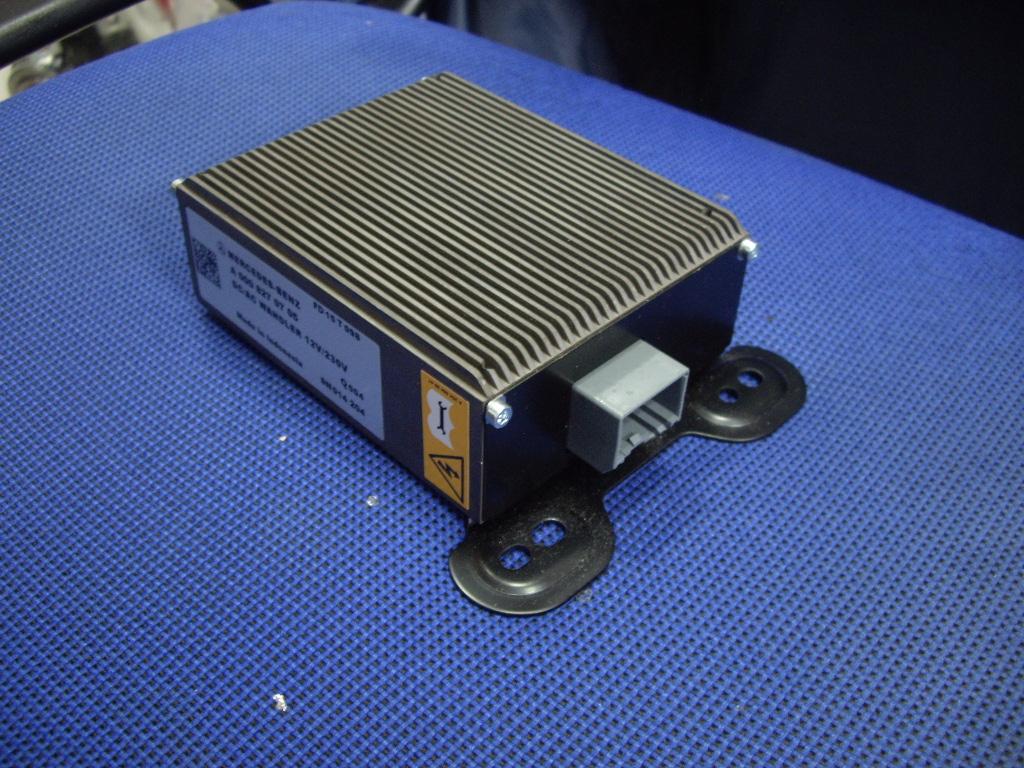 Transformator Mercedes DC/AC 12V/230V A0008270705 za 500.00PLN z Kraków ...