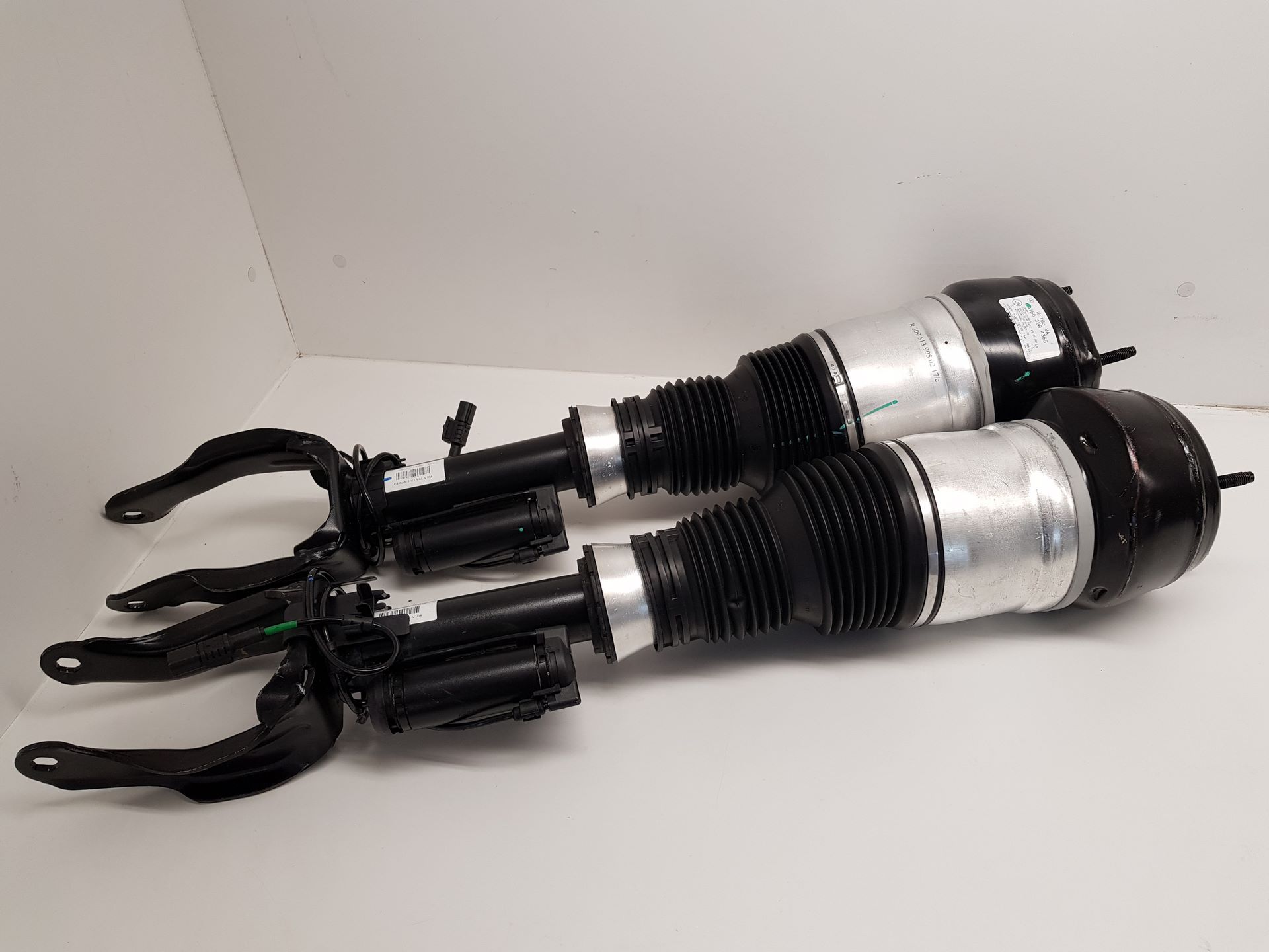 MERCEDES W166 AMORTYZATOR A1663204966 A1663205066 A1663204966 ...