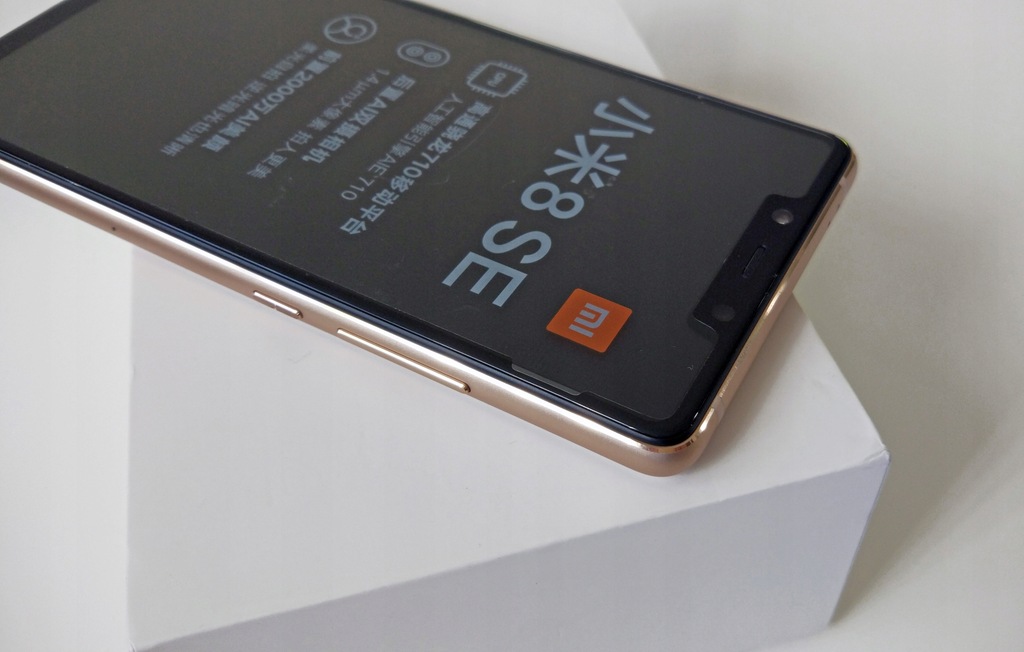 XIAOMI Mi 8 SE Mi8 SE, 4/64 GB MIUI10 Polska Złoty - 7725301920 - oficjalne archiwum Allegro