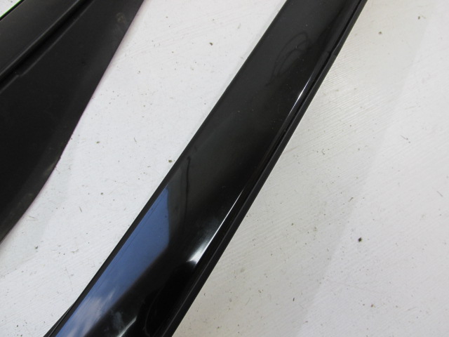 LISTWA LISTWY SZYBY PRZEDNIEJ MERCEDES GLA W156 - 7409689029 ...