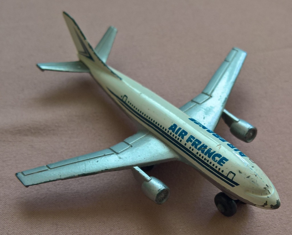 Samolot metalowy A300 B. AIRBUS MATCHBOX - 7656438826 - oficjalne ...