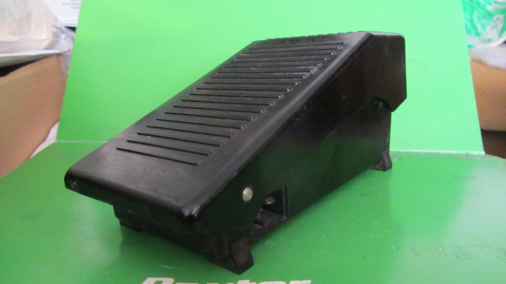 REGULATOR OBROTÓW U-118/1 PEDAŁ MASZYNY DO SZYCIA - 7358263501 ...