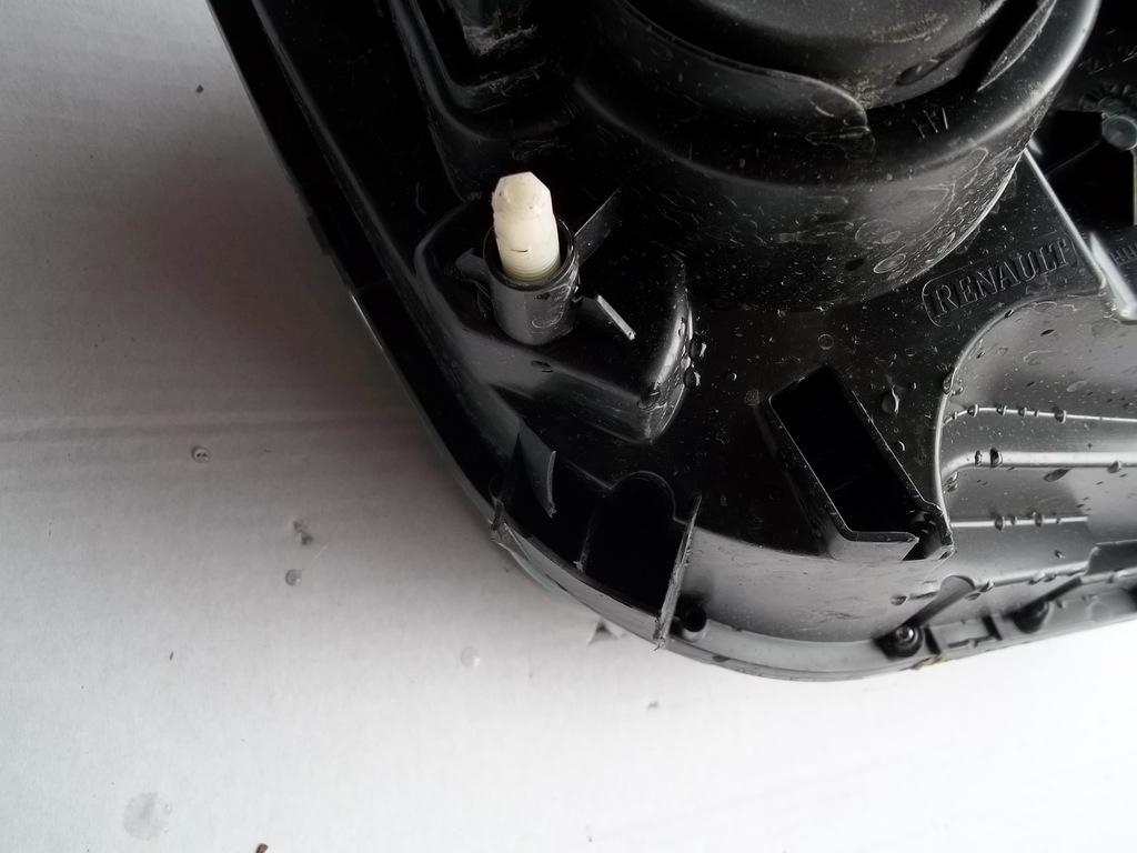 DACIA DUSTER REFLEKTOR LAMPA LEWA 260608209R - 7355547408 - oficjalne ...