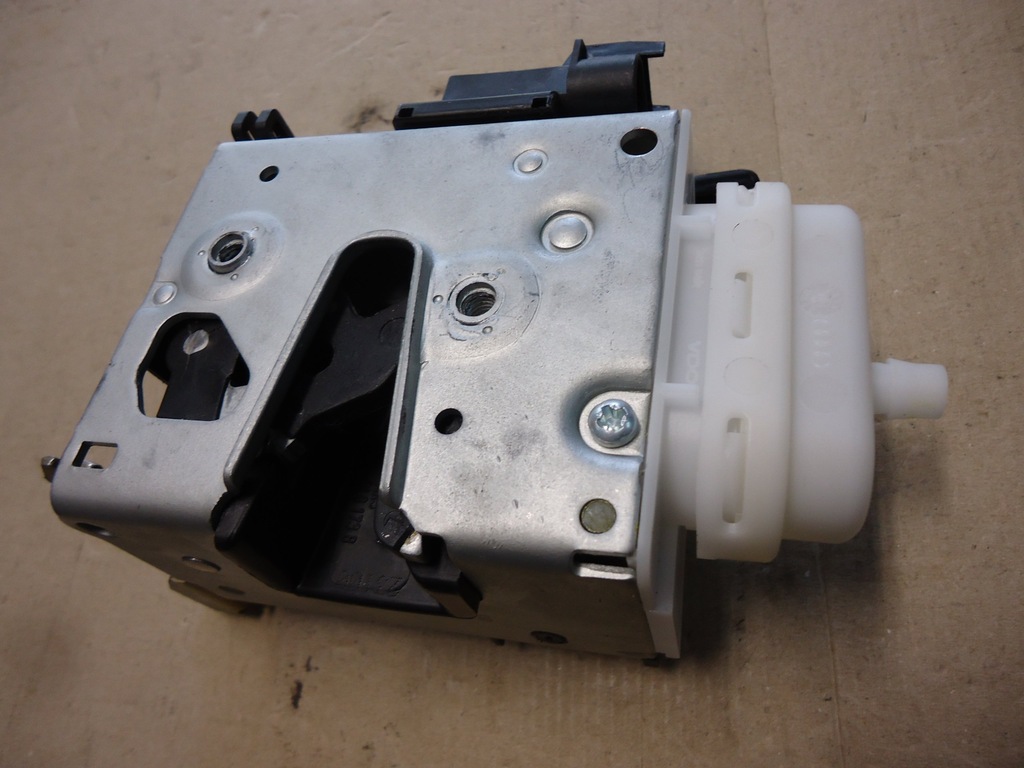 ZAMEK DRZWI AUDI A3 LEWY PRZÓD 8L1 837 015B-orygin - 7191381068 - oficjalne archiwum Allegro